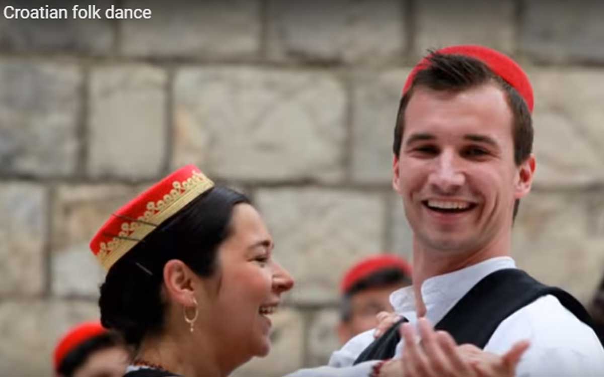 Croatian folk dance - Kolo