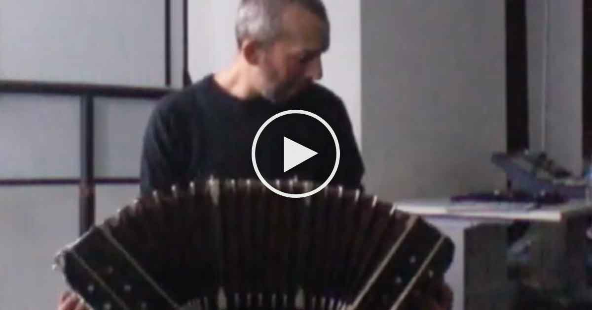 Ave de Paso - Bandoneon solo