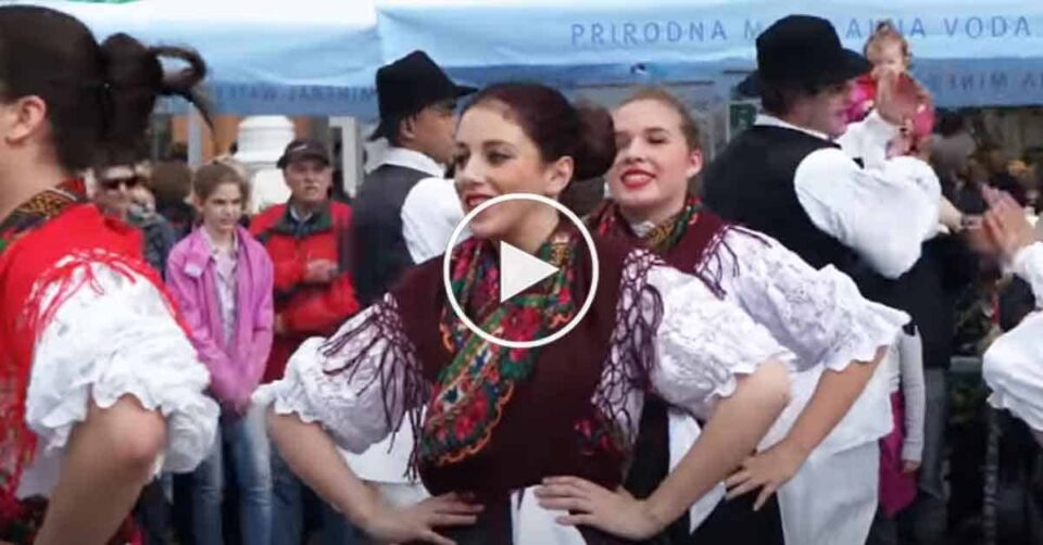 Croatian folk dance - Kolo